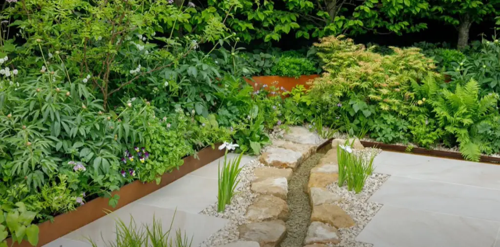 Modern Garden Edging Ideas - GardenProfy