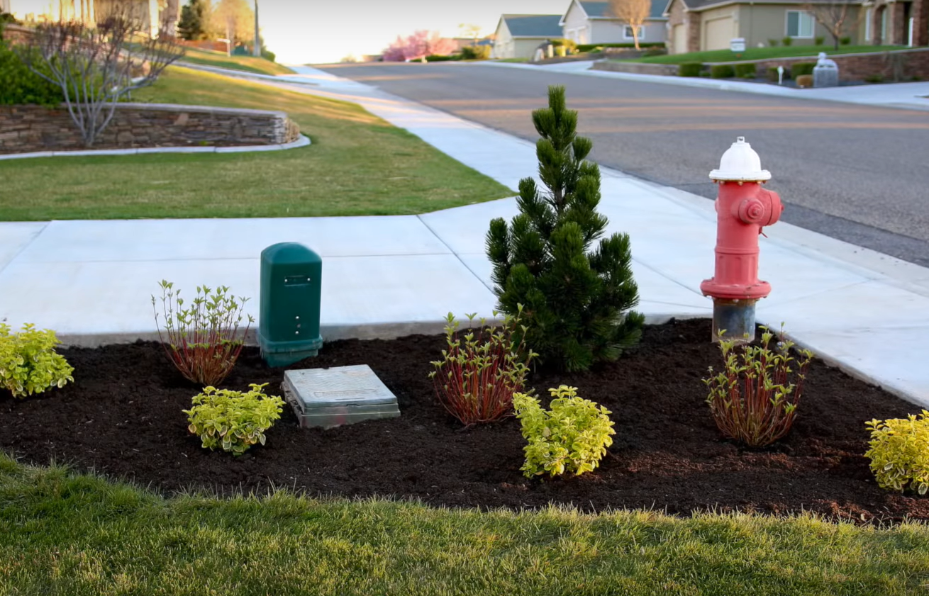 Corner Lot Landscaping Ideas - GardenProfy