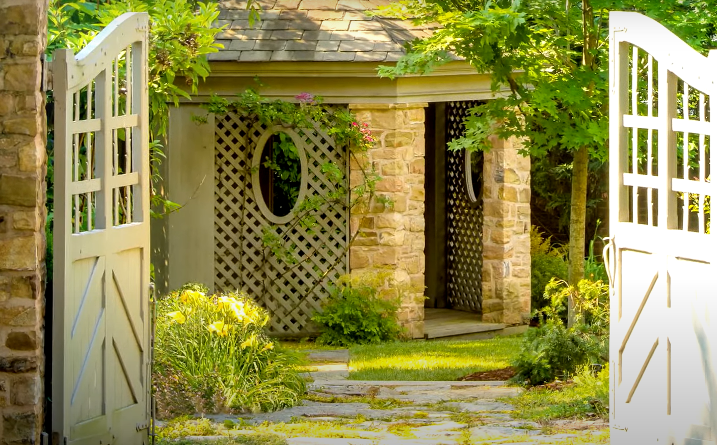 Landscaping Timber Ideas - GardenProfy