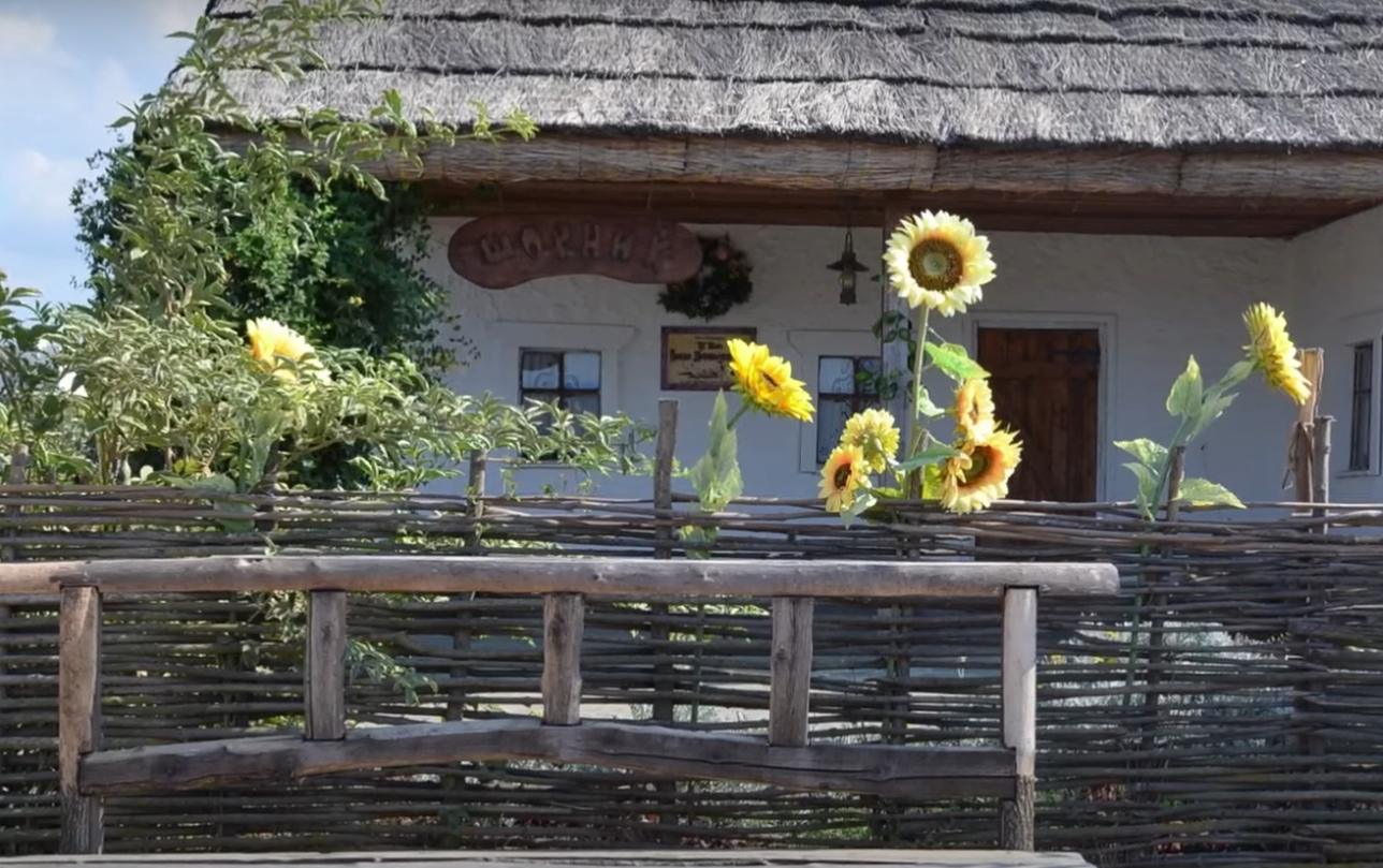 Rustic Landscaping Ideas - GardenProfy